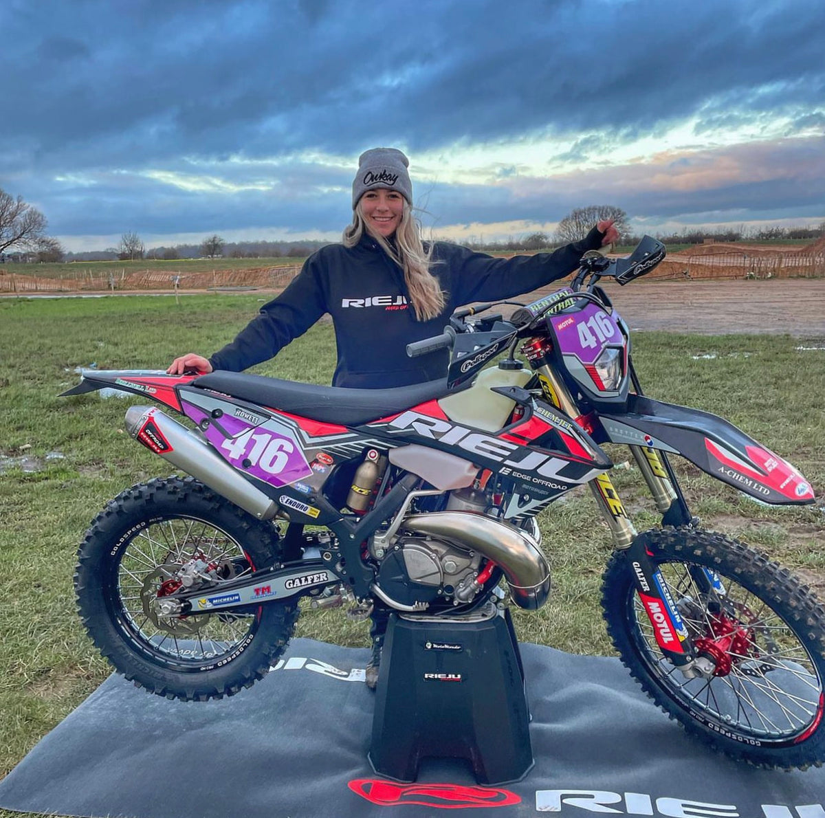 Rosie Rowett joins Rieju for 2023 British and World Enduro Championshi ...